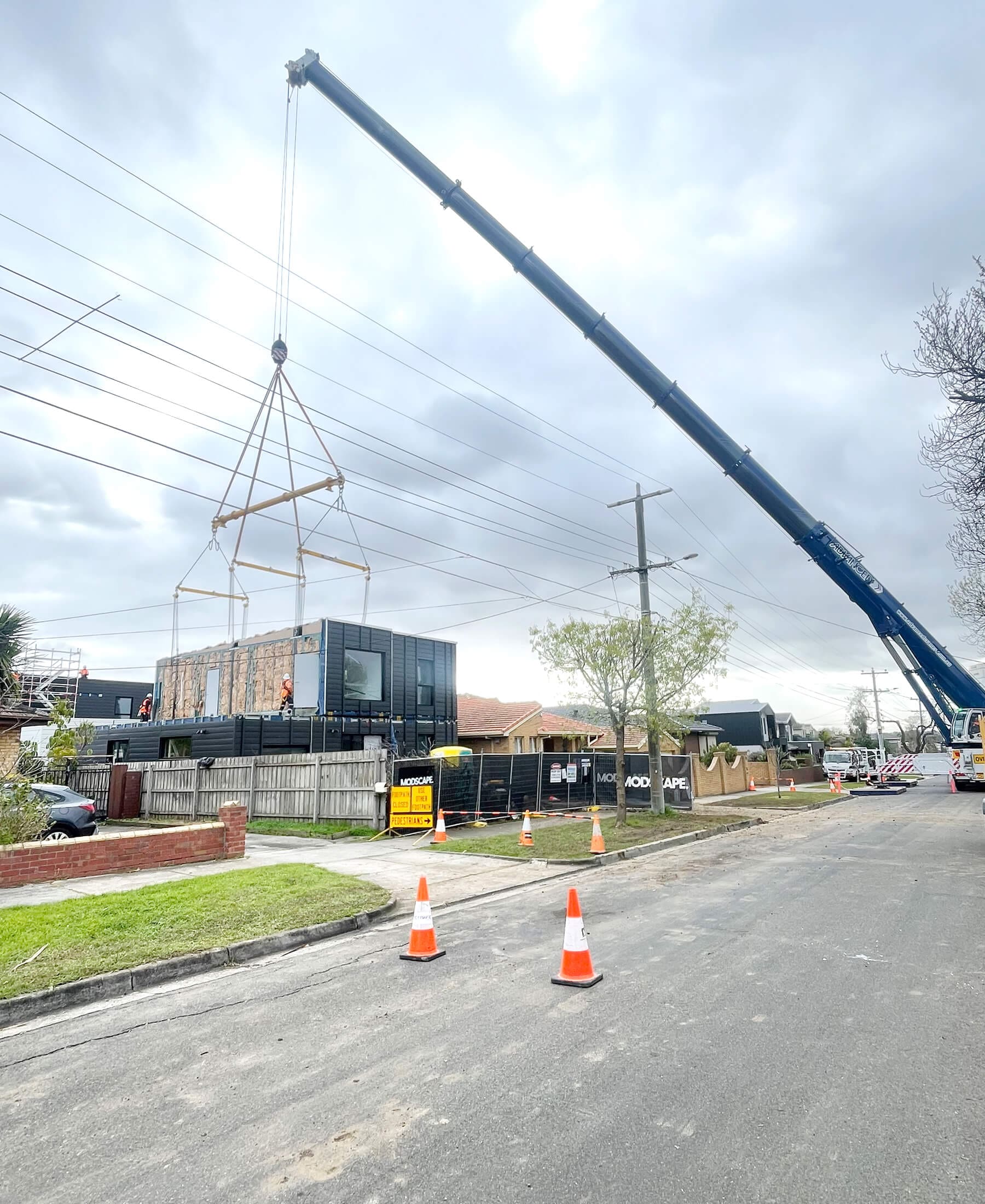 Perry House | Modscape + Modbotics