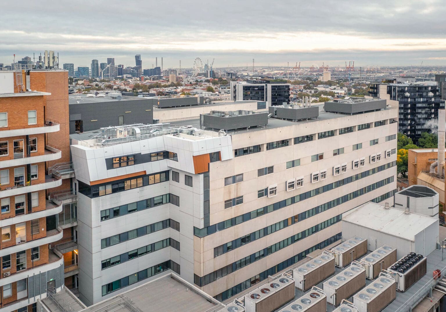 Royal Women's Hospital MRI Relocation - Modscape + Modbotics